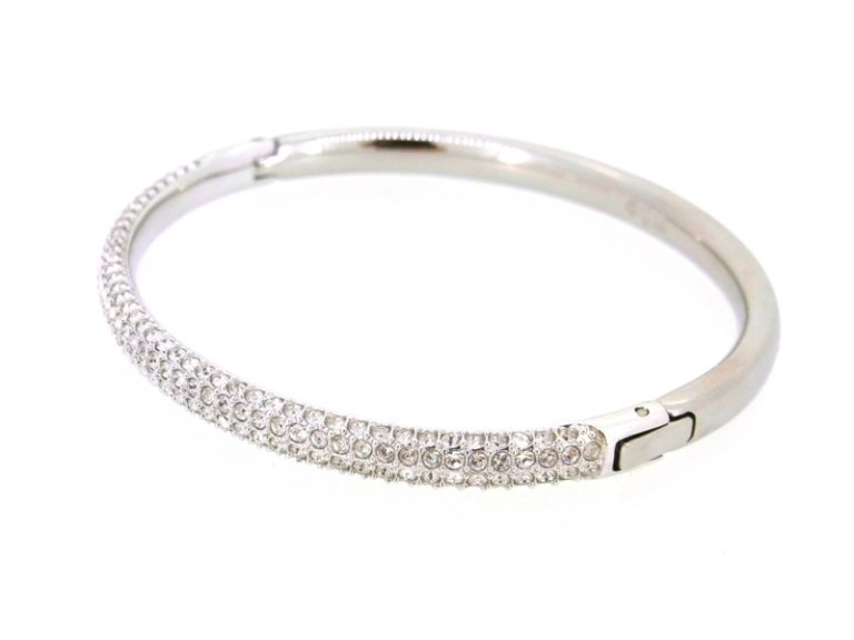 SWAROVSKI 【スワロフスキー】Stone Mini クリスタル パヴェ バングル 5032846 の買取価格について【大垣 ...