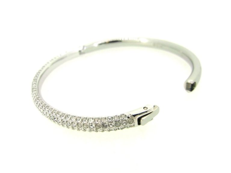 SWAROVSKI 【スワロフスキー】Stone Mini クリスタル パヴェ バングル 5032846 の買取価格について【大垣 ...